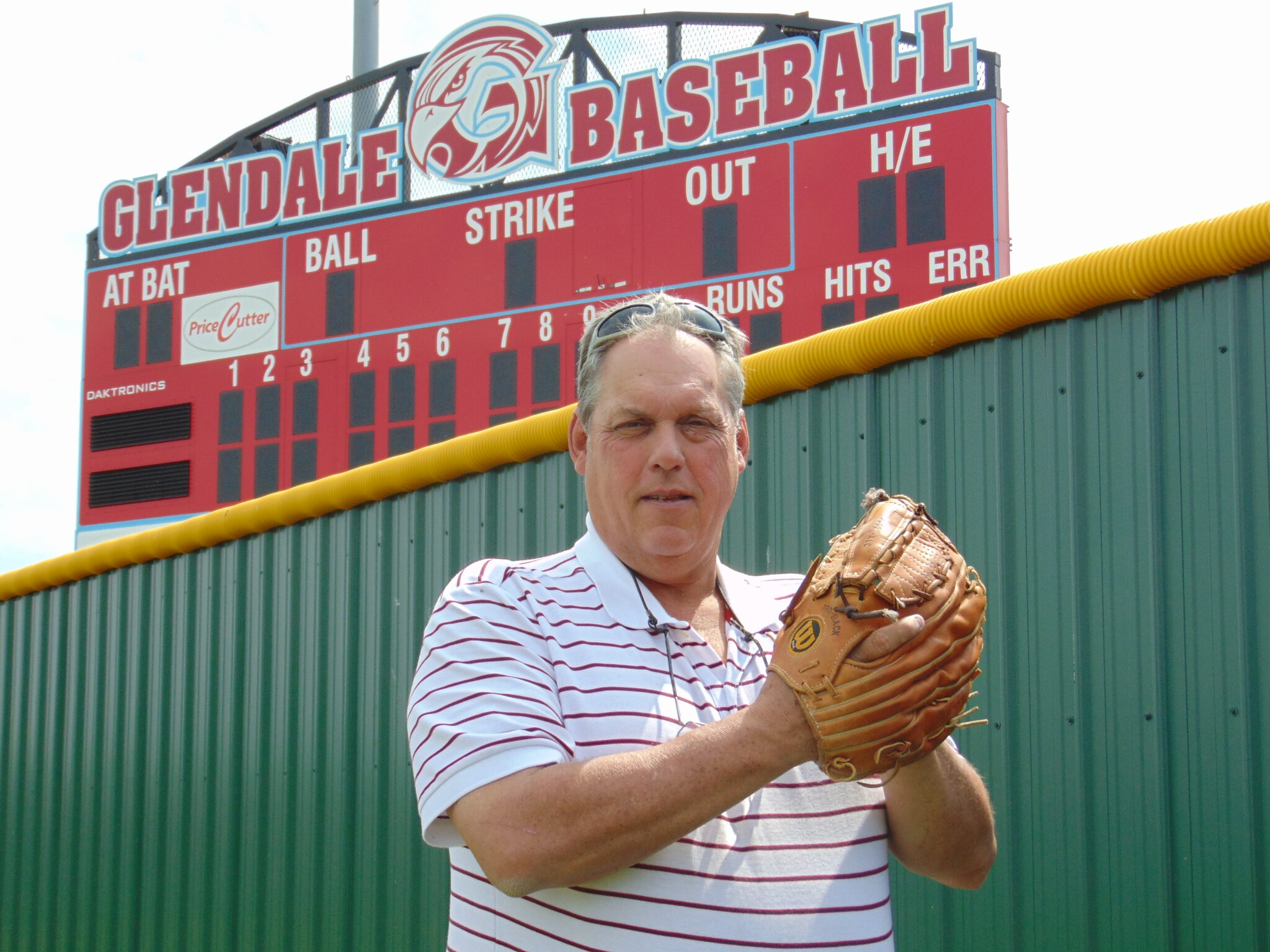 Diamond 9: Glendale’s Brad Simmons strikes the right tone – Missouri ...